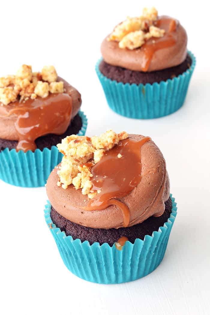Chocolate Caramel Cupcakes with Pretzel Crumbs - Sweetest Menu