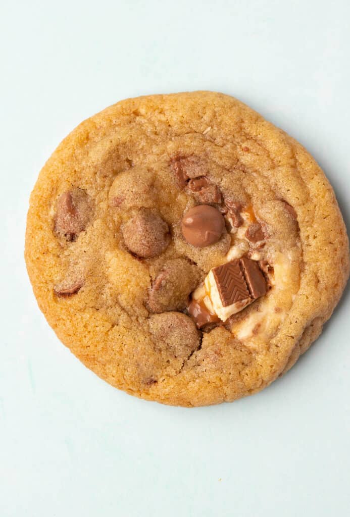 Amazing Snickers Cookies (Thin and Crispy) - Sweetest Menu