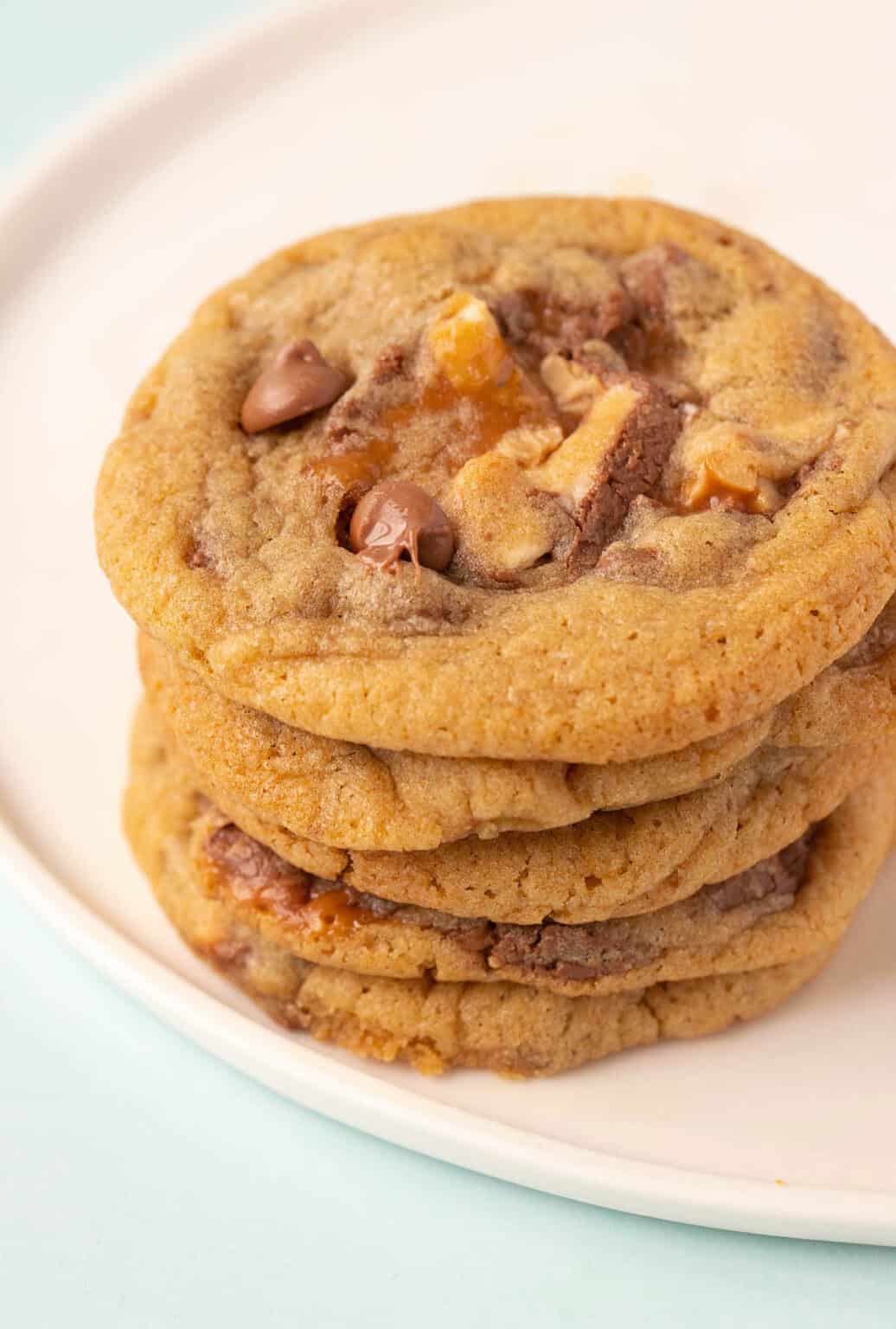 Amazing Snickers Cookies (Thin and Crispy) - Sweetest Menu
