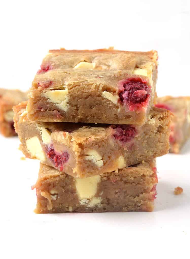 White Chocolate and Raspberry Blondies - Sweetest Menu