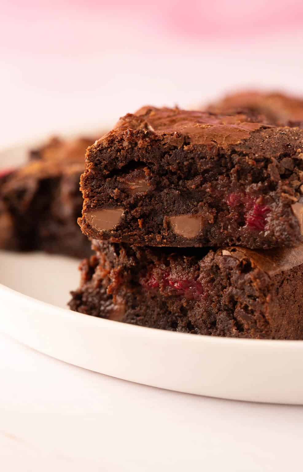 Raspberry Chocolate Brownies (Quick and Easy) - Sweetest Menu