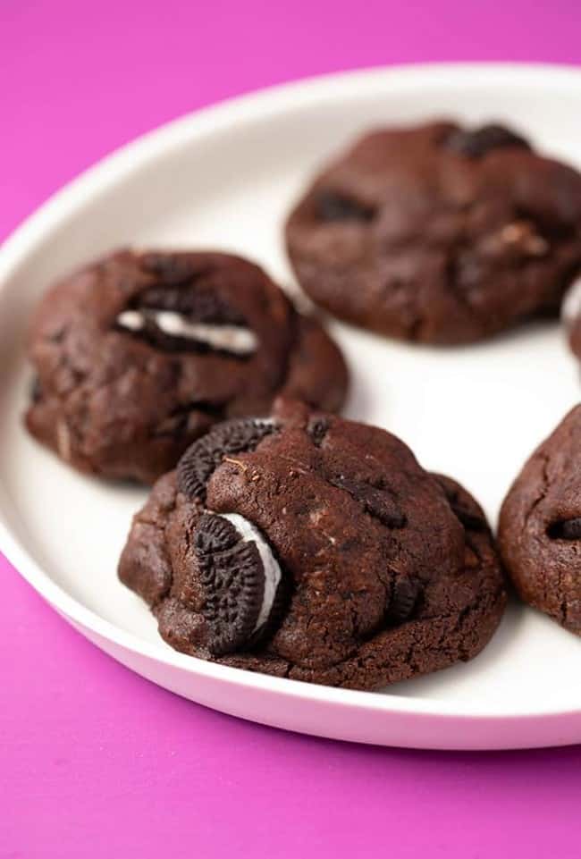 The BEST Chocolate Oreo Cookies - Sweetest Menu