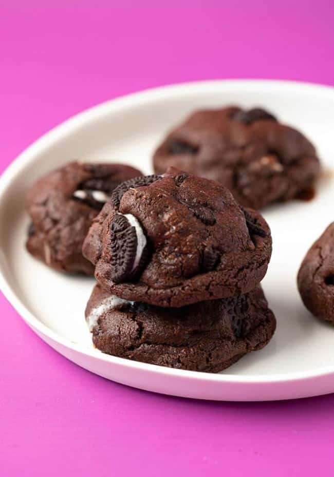 The BEST Chocolate Oreo Cookies - Sweetest Menu