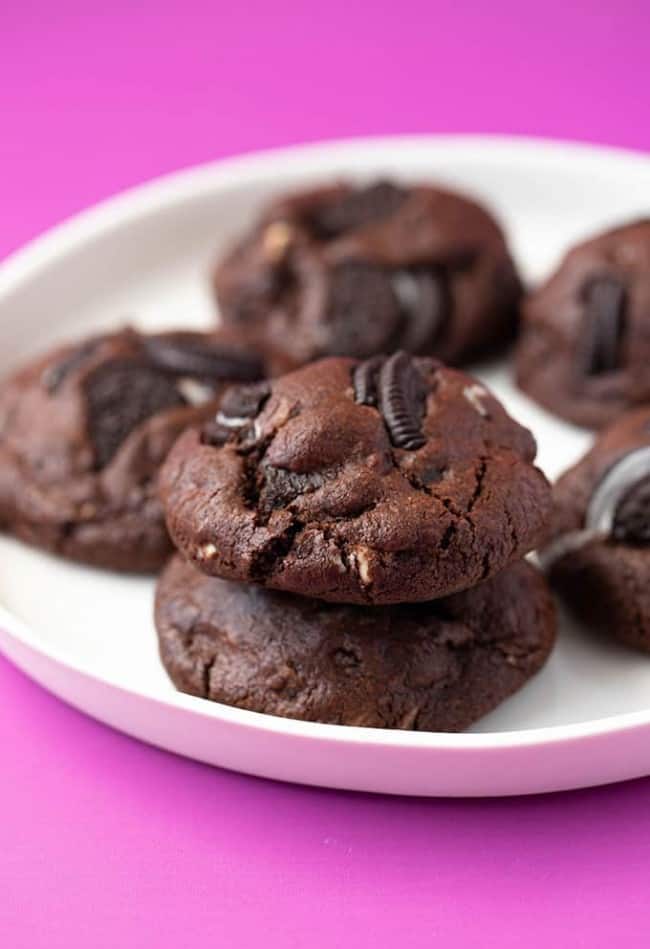 The BEST Chocolate Oreo Cookies - Sweetest Menu