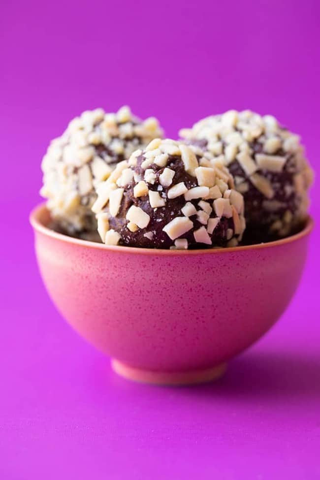 Nutella Hazelnut Chocolate Truffles - Sweetest Menu