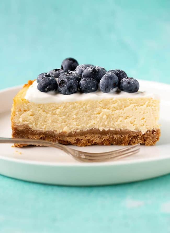 Classic Lemon Cheesecake (Easy) - Sweetest Menu