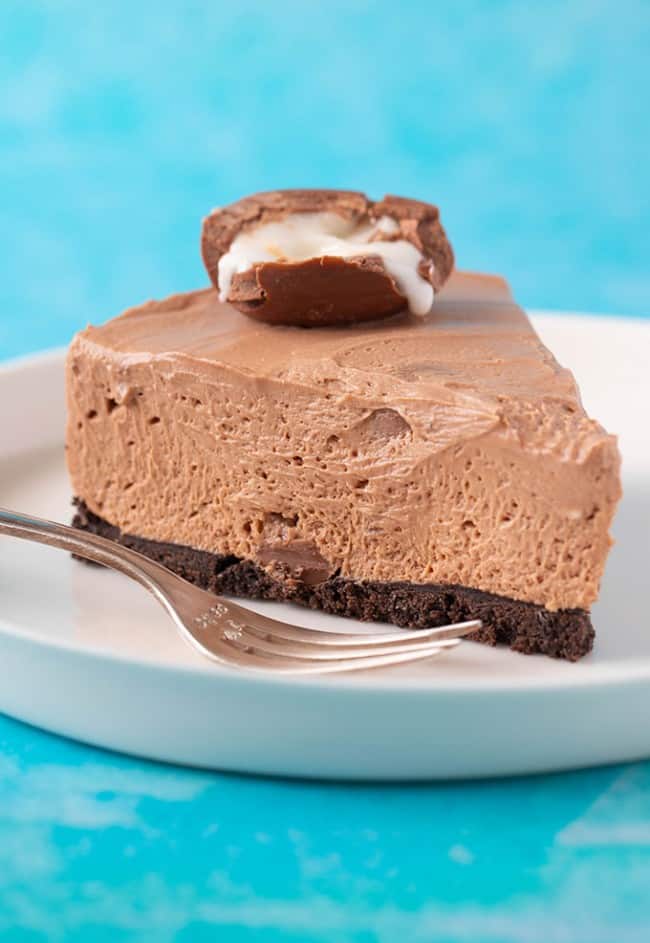 Easy Creme Egg Cheesecake (No Bake) - Sweetest Menu