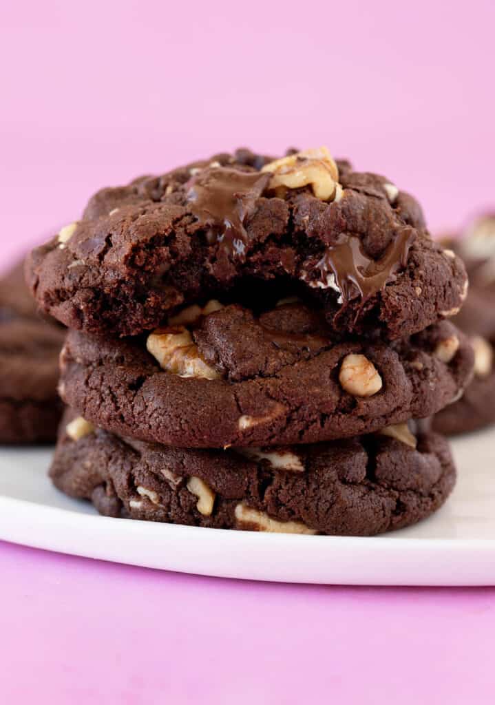 The BEST New York-Style Cookies - Sweetest Menu