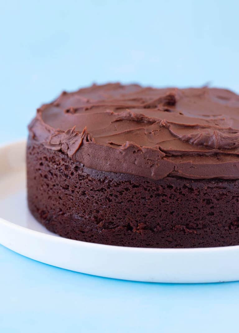 Easy Small Batch Chocolate Cake (6-inch) - Sweetest Menu